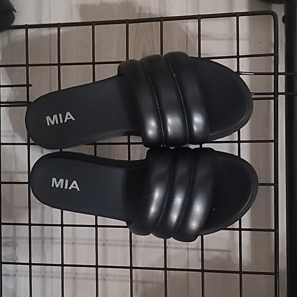 MIA | Shoes | Mia Slides | Poshmark